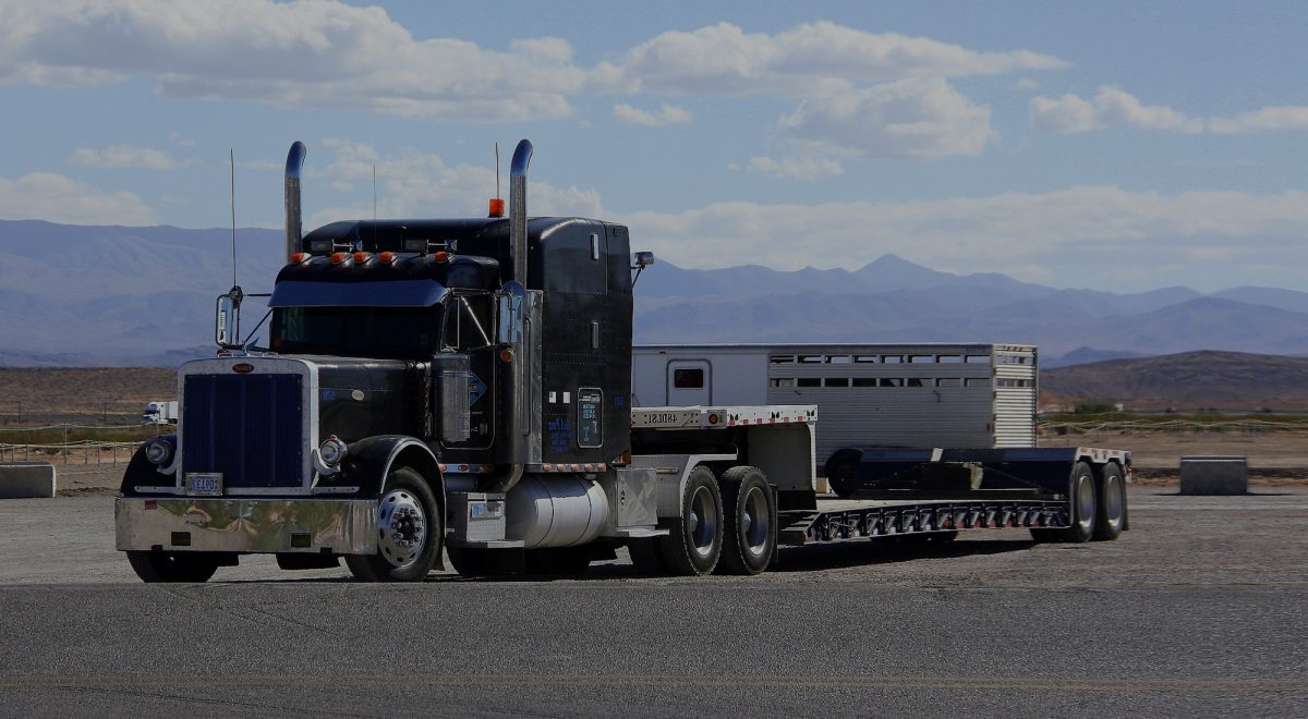 Flatbed Freight Shipping | Flatbed Trucking Services